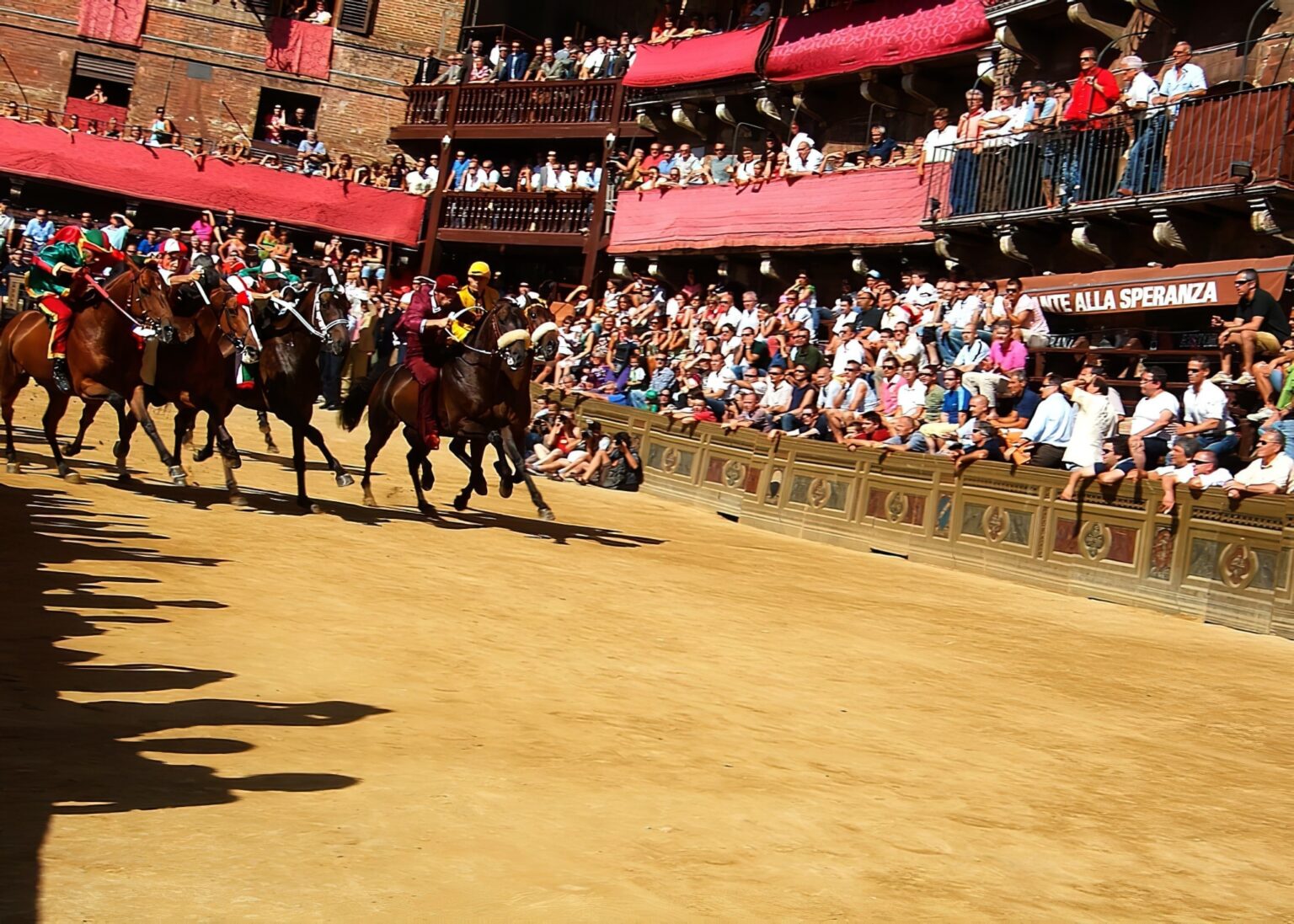 Palio de Sienne : comment voir la célèbre course de chevaux