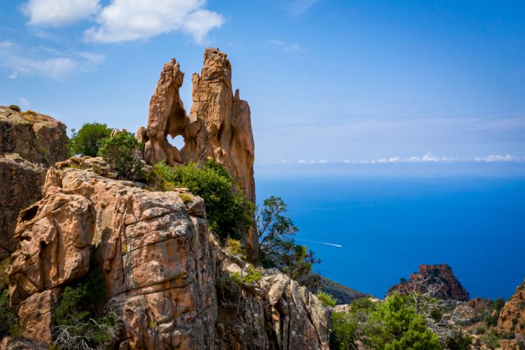 Visiter les Calanques de Piana en Corse : activités, bateau, randonnée