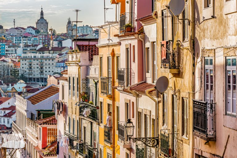 Les 11 meilleurs rooftops où boire un verre à Lisbonne