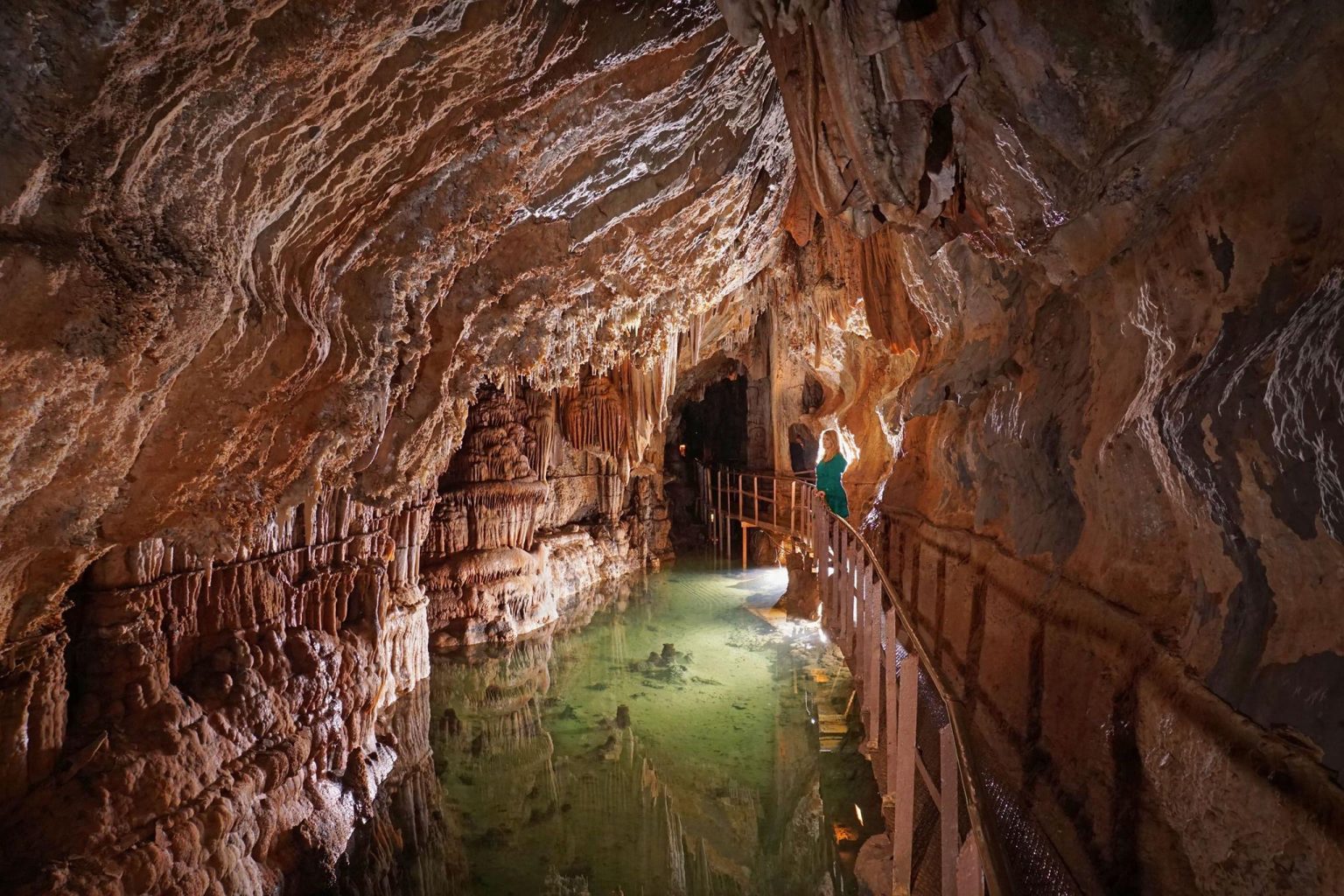 8 grottes et cavernes à visiter en Occitanie