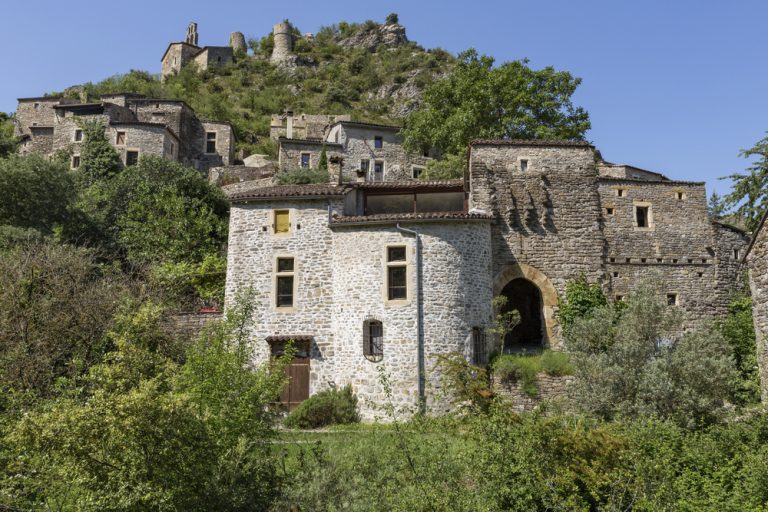 Les 18 plus beaux villages d'Ardèche