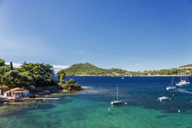Location de bateau à Agay : comment faire et où