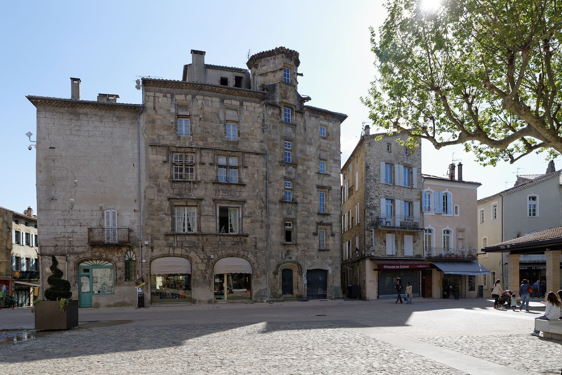 Visiter Aubenas : les 11 choses incontournables à faire