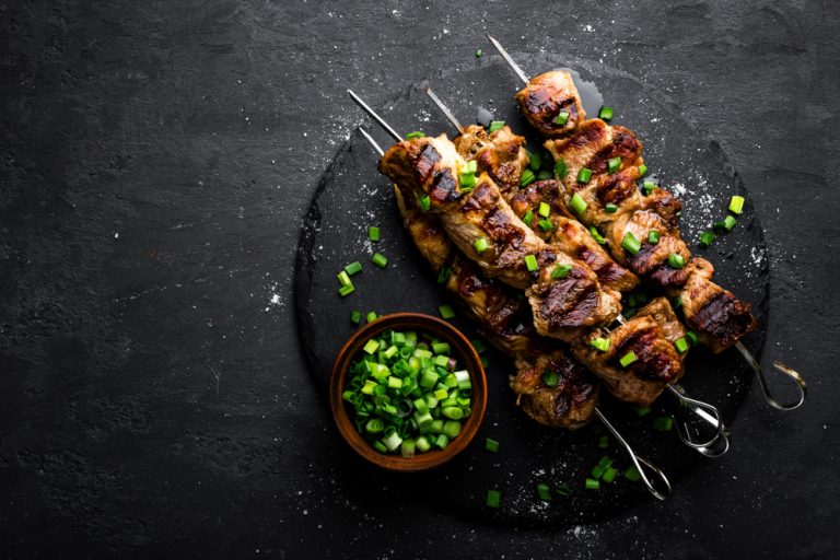Histoire et origine du Kebab : d'où vient ce met oriental