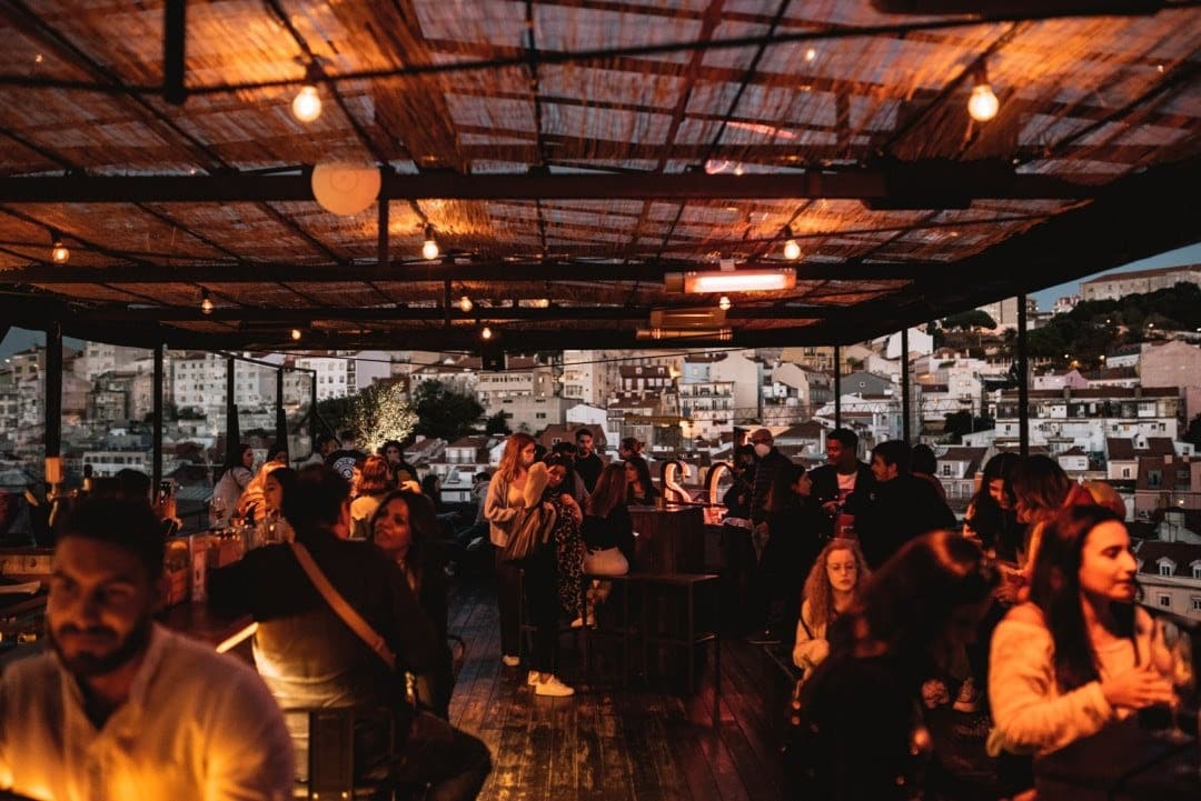 Les 11 meilleurs rooftops où boire un verre à Lisbonne