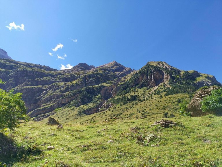 Les 13 plus belles randonnées à faire dans les Pyrénées