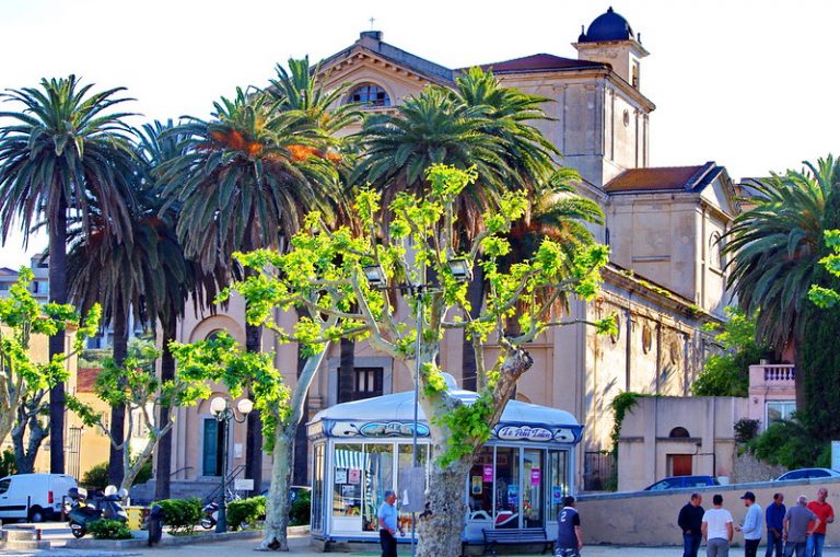 Les 13 choses incontournables à faire à L’Île-Rousse