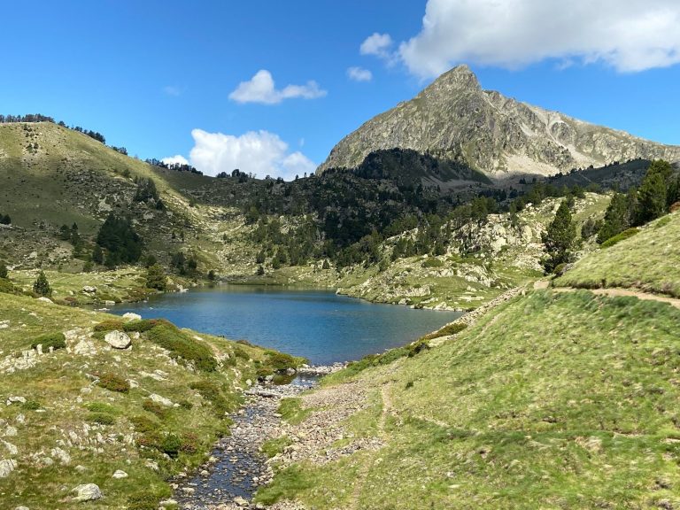 Les 5 plus belles randonnées à faire au Lac d’Oô