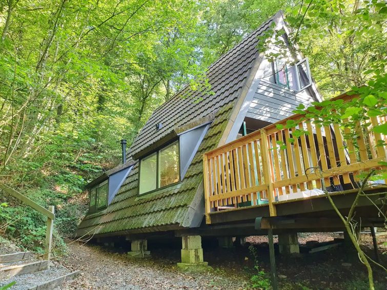 11 chalets triangulaires pour s’immerger en pleine nature