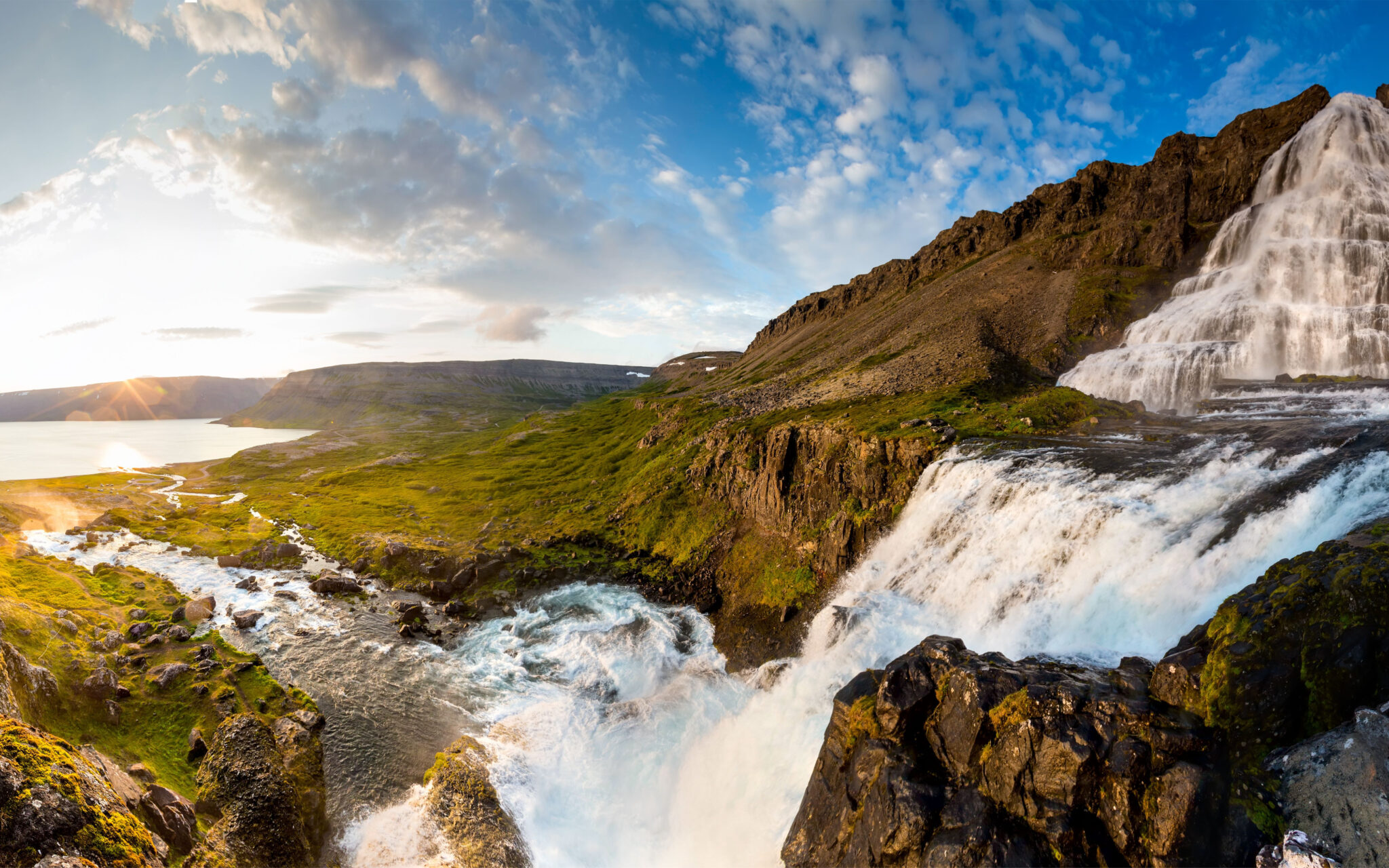 Les meilleures excursions pour explorer les cascades de l'Islande