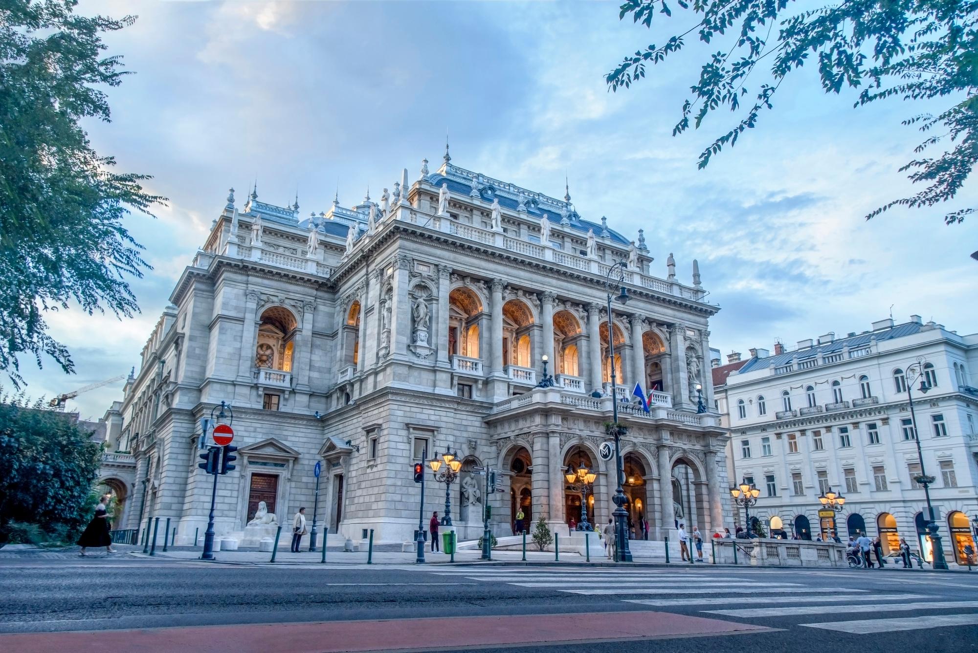 Visiter Budapest pour un hiver enchanté ou un été animé