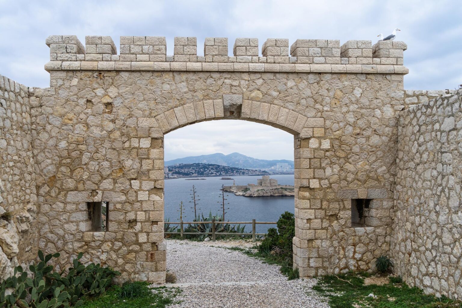 Les 6 lieux chargés d'histoire à explorer dans l'archipel du Frioul