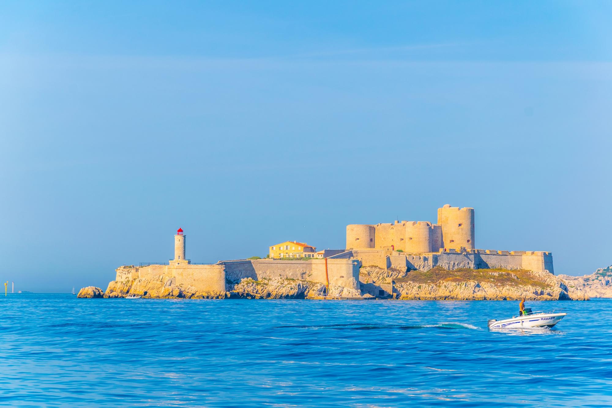 Les 6 lieux chargés d'histoire à explorer dans l'archipel du Frioul