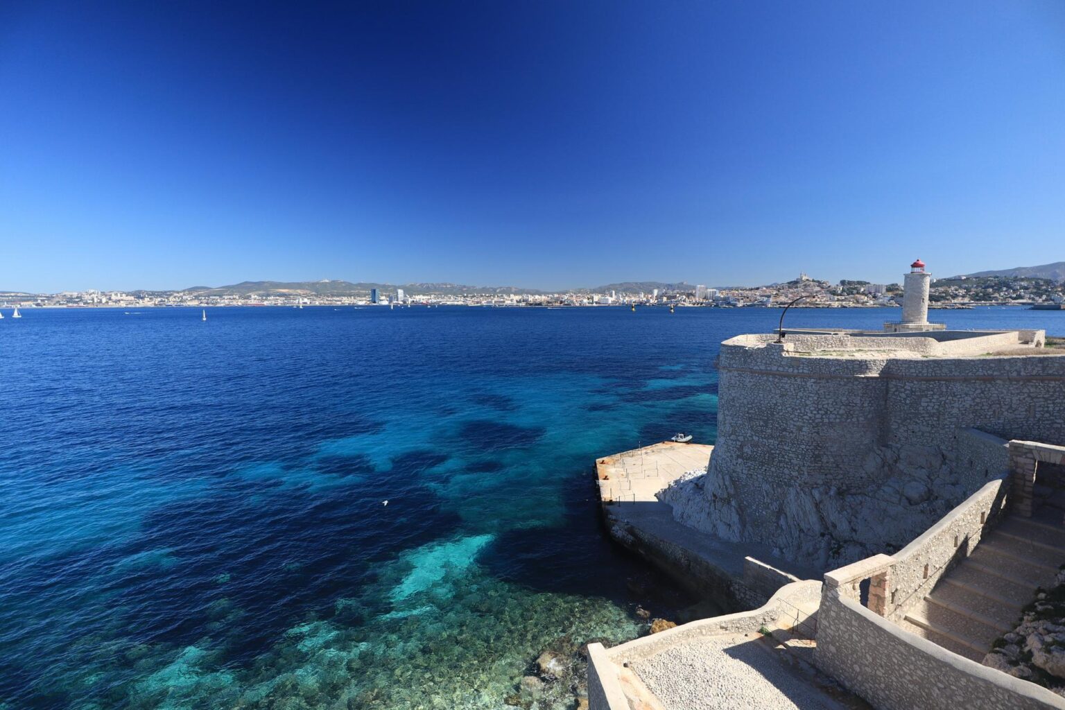 Les 3 parcours de randonnée à ne pas manquer sur les îles du Frioul