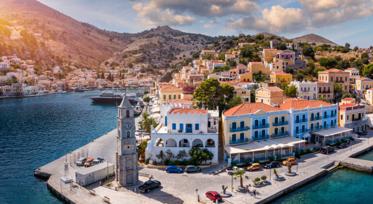 Tourisme Symi : vivez des expériences uniques en 2025
