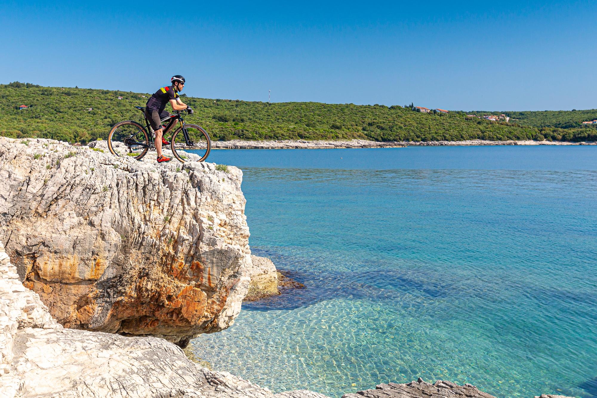 Visiter l'île de Vis : 10 incontournables à faire et voir (Croatie)