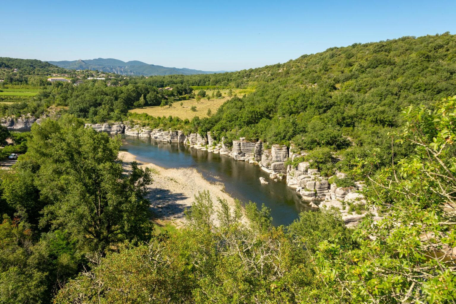 Les 6 randonnées pour explorer les gorges et vallées de l'Ardèche