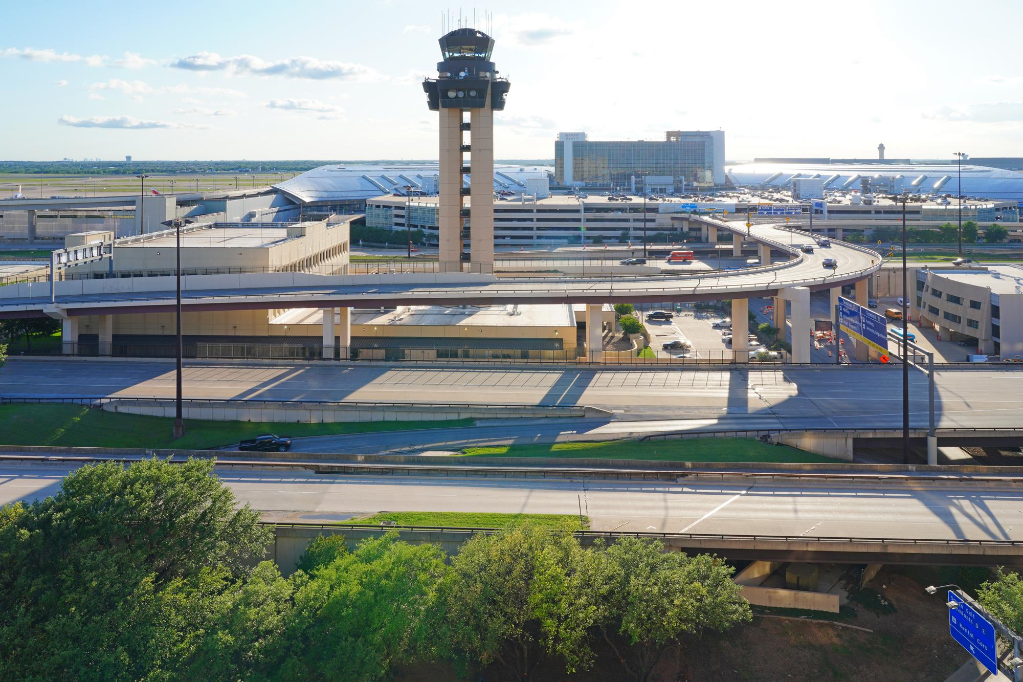 Transfert de l'Aéroport Dallas–Fort Worth (DFW) vers et depuis Dallas