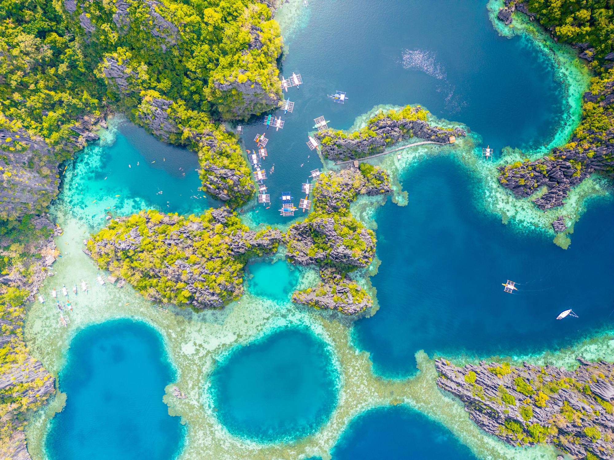 Island hopping aux Philippines : 10 itinéraires de rêve