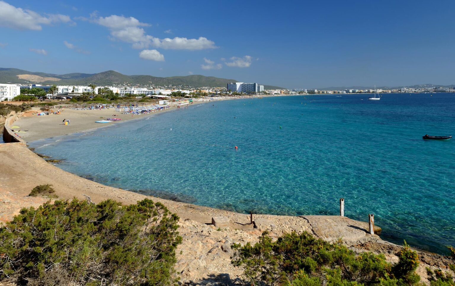 Visiter la Playa d'en Bossa à Ibiza : billets, prix, horaires