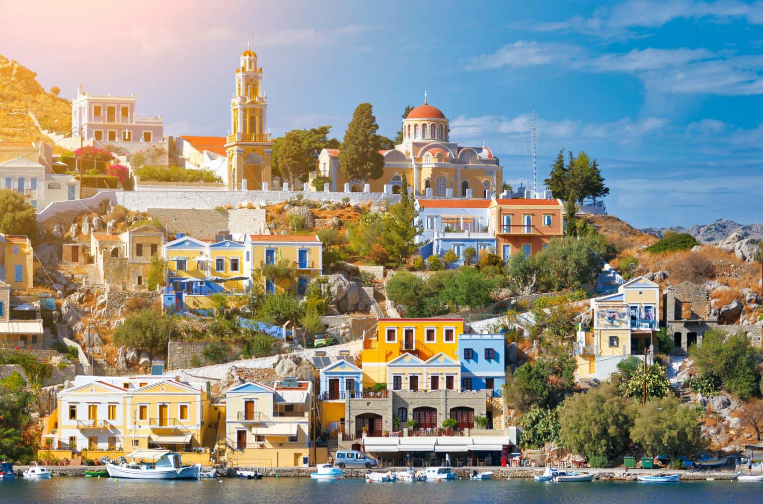Visiter Symi : 10 incontournables à faire et voir